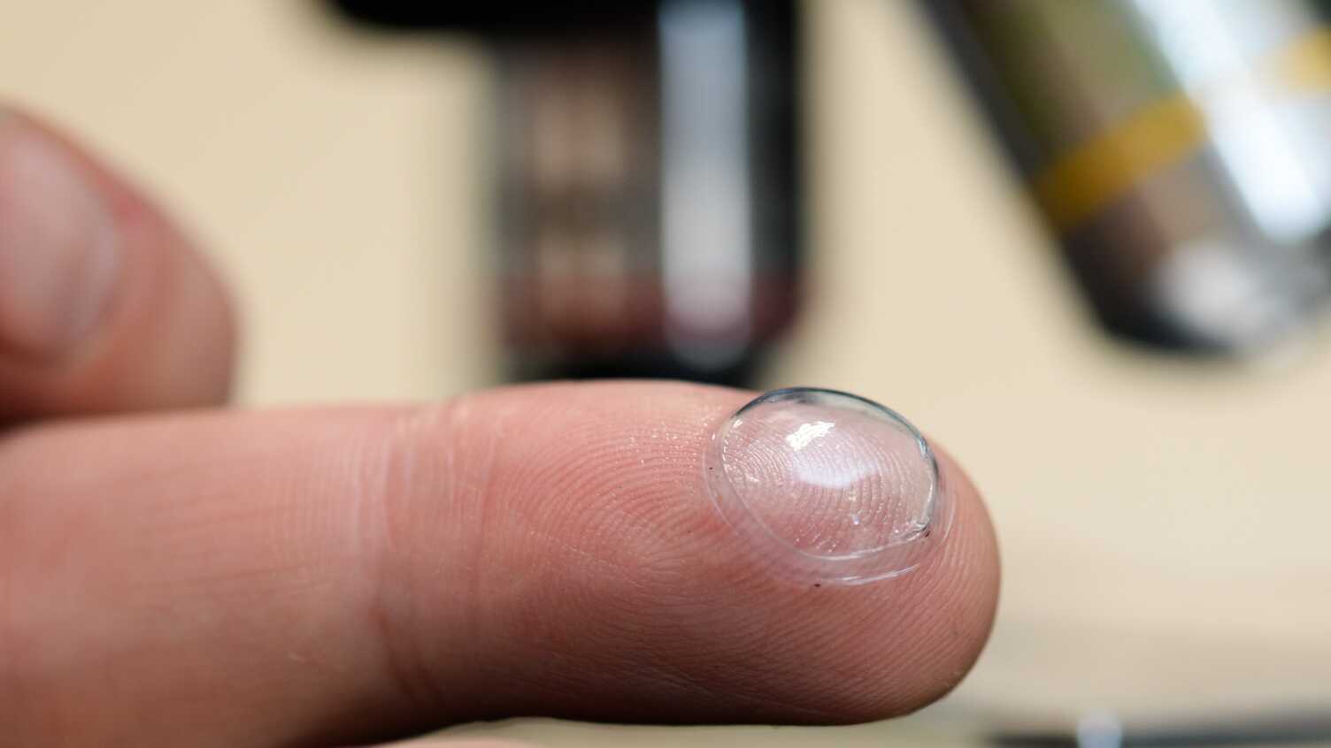 Smart Contact Lens To Detect Eye Infections News The University